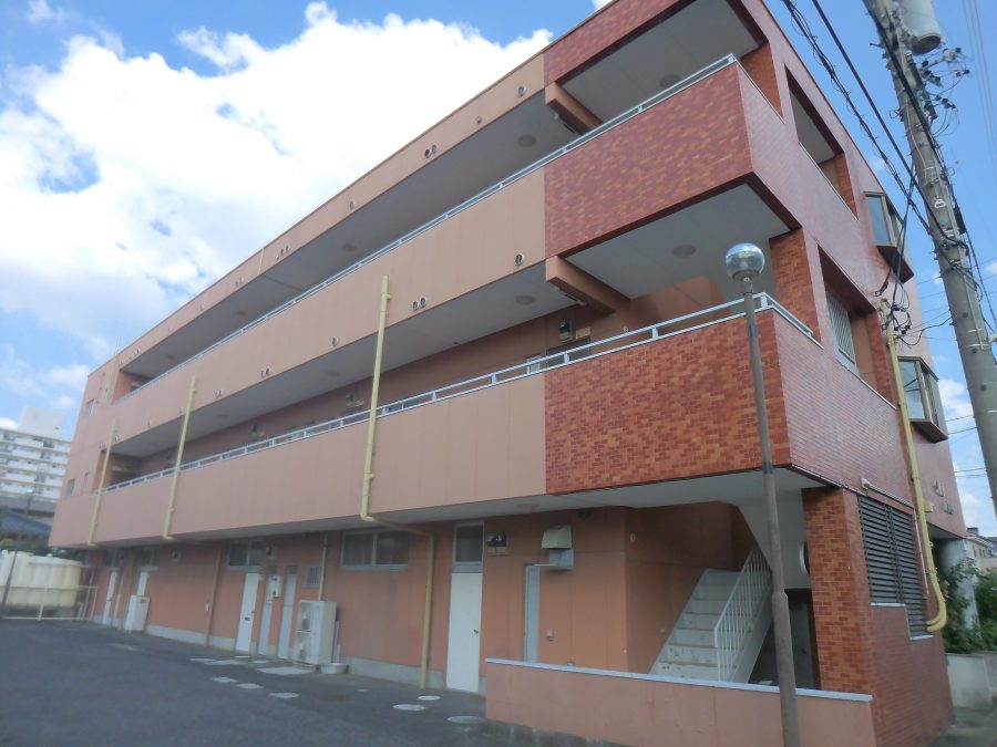 【尾張旭市】タイルとALCの外壁を使っているアパートの塗り替え工事が完成 | 【外壁塗装・屋根塗装専門店】尾張旭市、瀬戸市、豊田市、名古屋市は ...